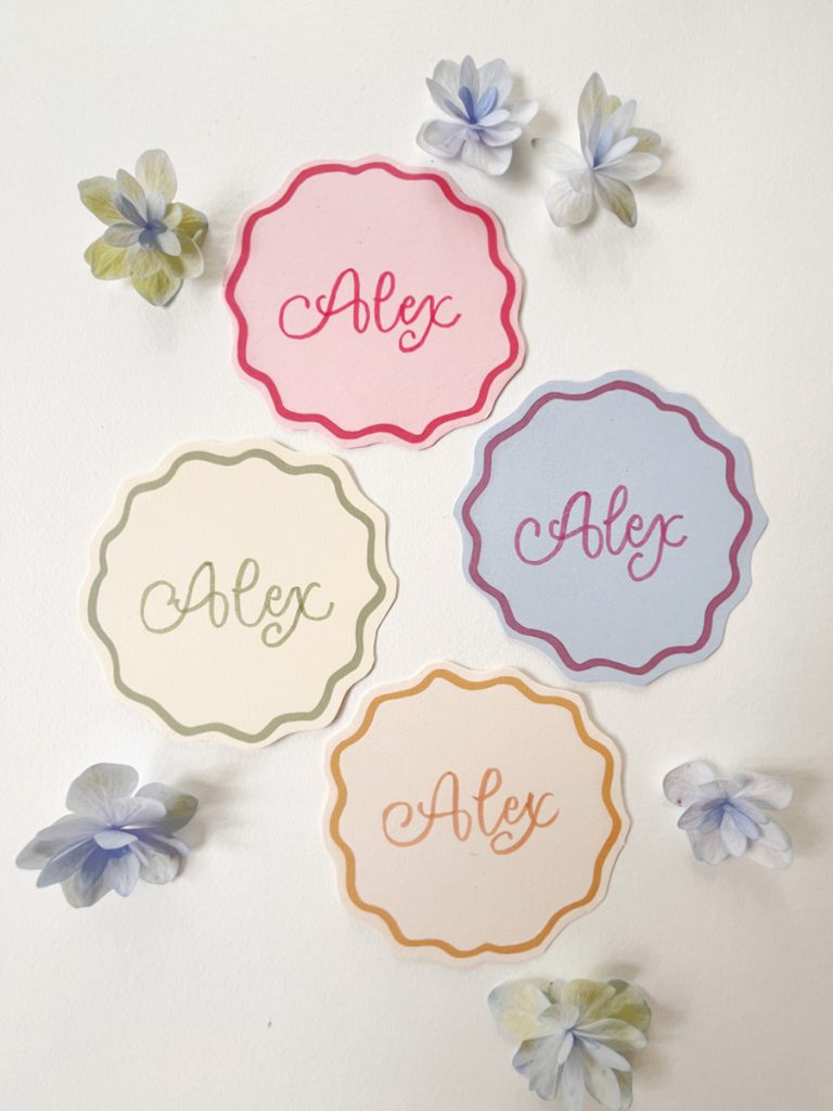 Squiggle Wave Place Cards – Round Inkberry Calligraphy